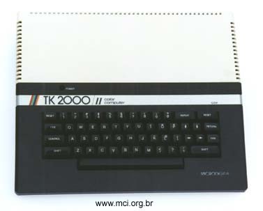 Microcomputador TK 2000 – Museu de Tecnologia da Unoeste