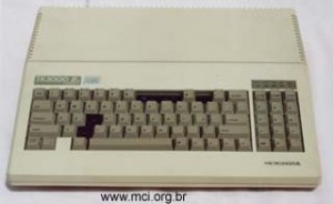 Microcomputador TK 3000 – Museu de Tecnologia da Unoeste
