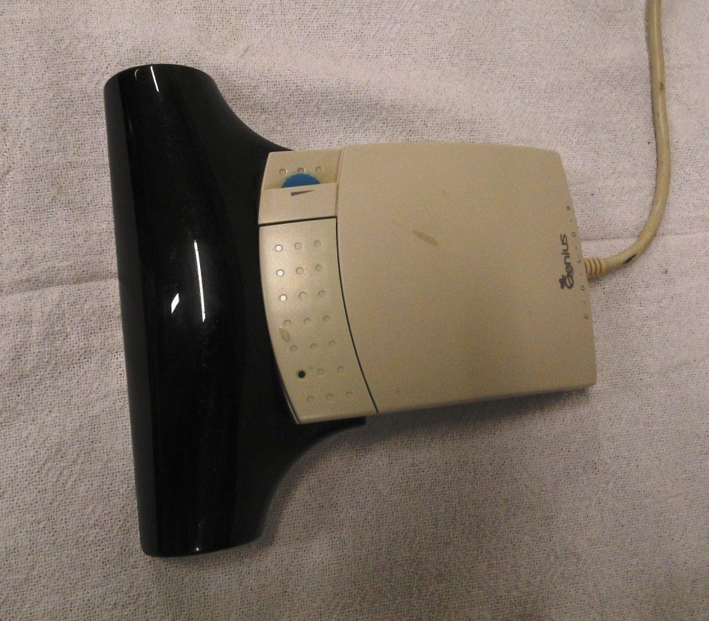 Scanner de mão EasyScan/Color Deluxe Genius C.O.L.O.R – Museu de ...